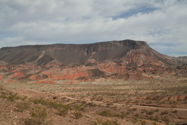 Day Trips: Conquering Fortification Hill will hiker bring majestic ...