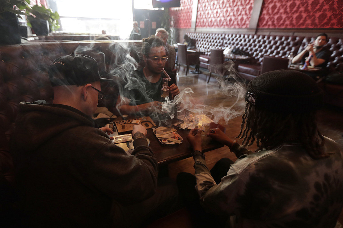 Nevada begins application process for pot consumption lounge licenses ...
