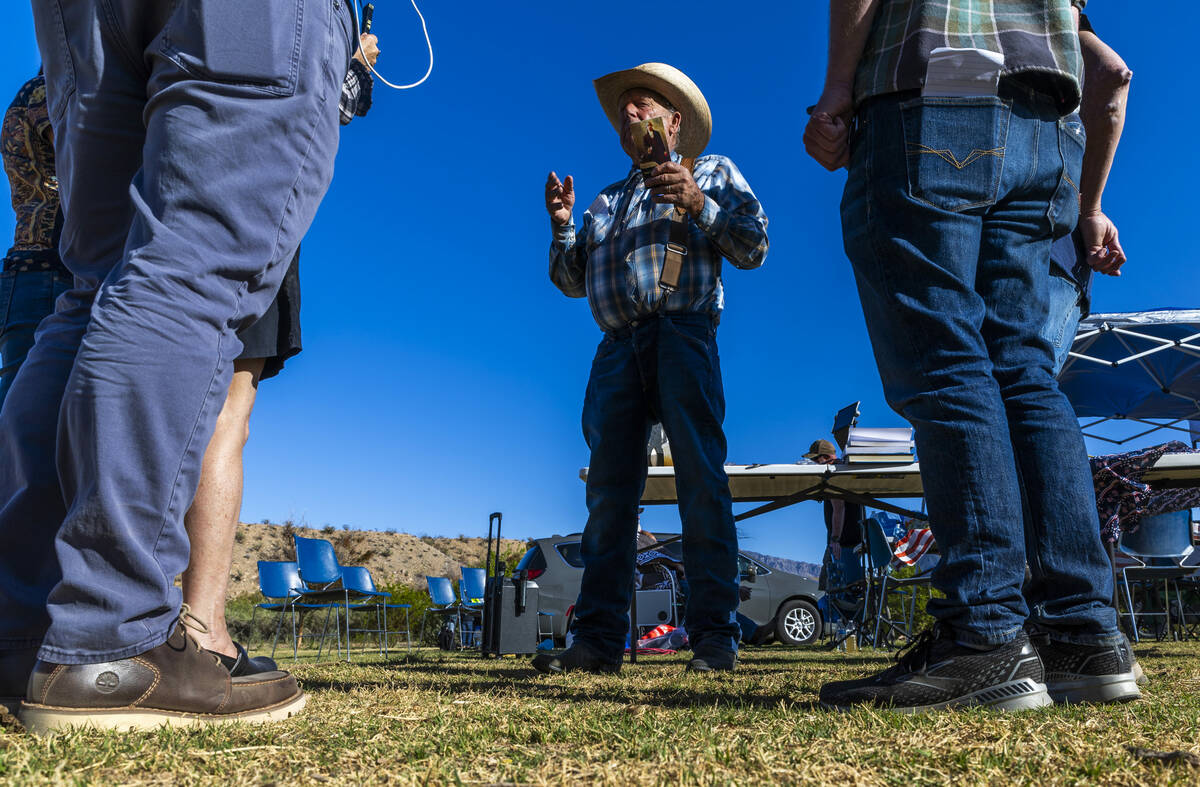 Bundys and supporters mark 11-year anniversary of standoff | Pahrump ...